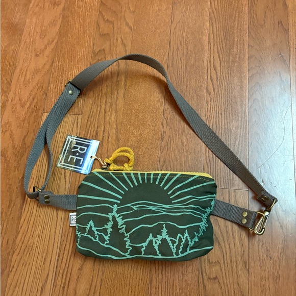 Rachel Elise | Bags | Rachel Elise Midi Pack Roan Belt Bag With ...